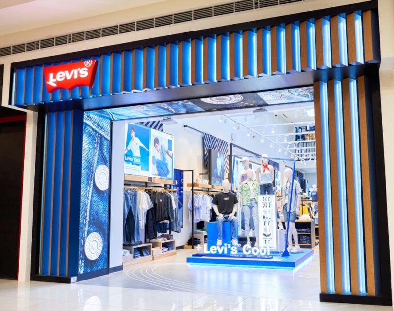 Iconic jeans brand opens its biggest concept store in PH - Garage